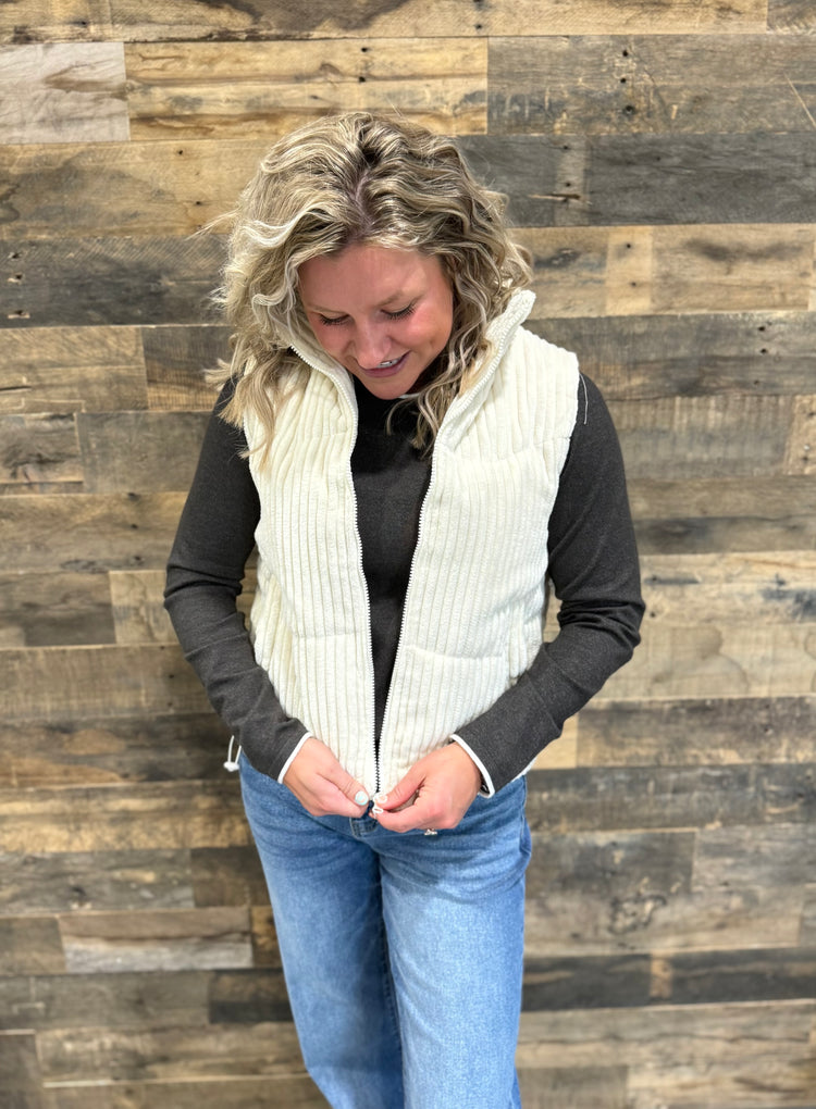 A Farm Chick’s Closet: Country-Inspired Fashion for the Rural-at-Heart ...