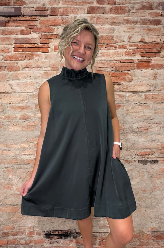 A Farm Chick’s Closet: Country-Inspired Fashion for the Rural-at-Heart ...